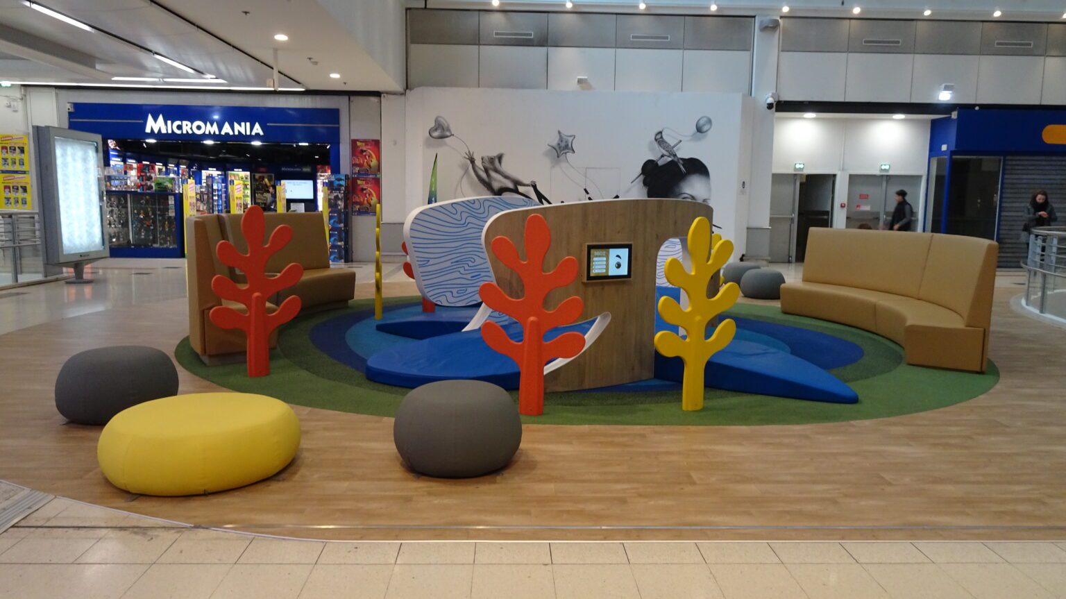 Custom Play Area for Shopping Center - Groupe Elemen