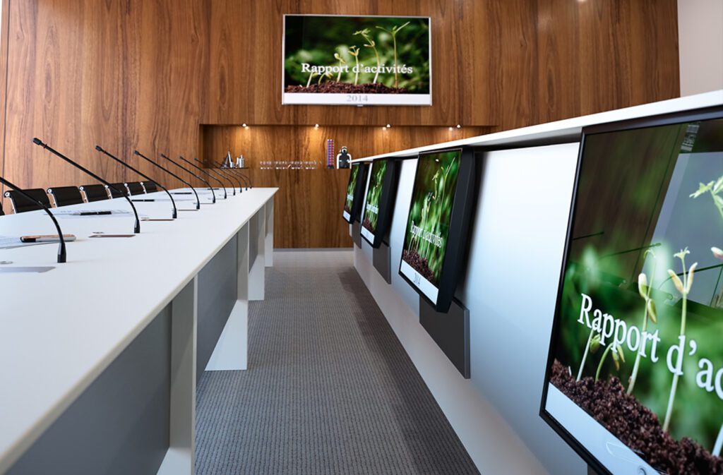 Bespoke screen supports - Groupe Elemen